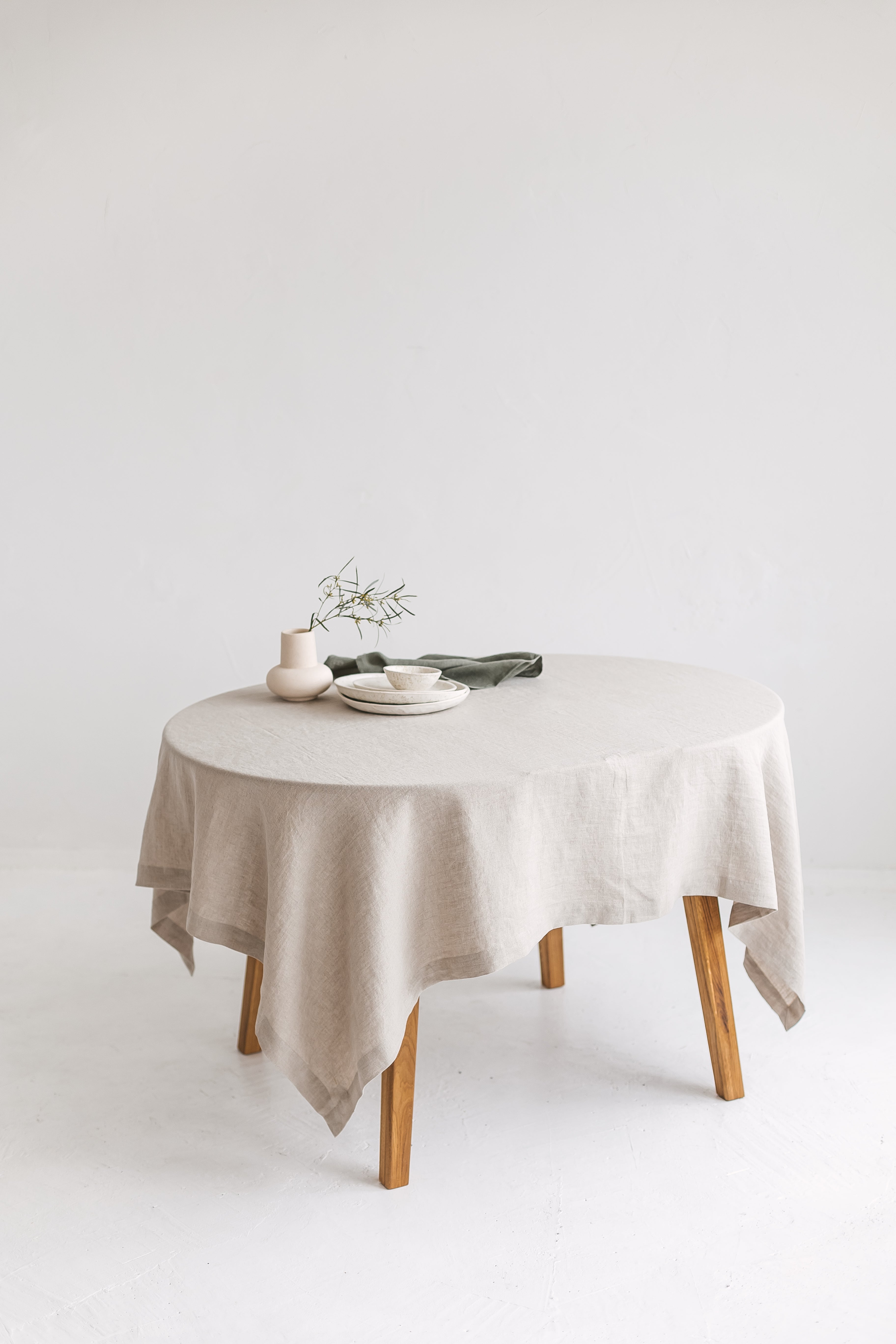 Natural Oval Linen Tablecloth – Sand Snow Linen