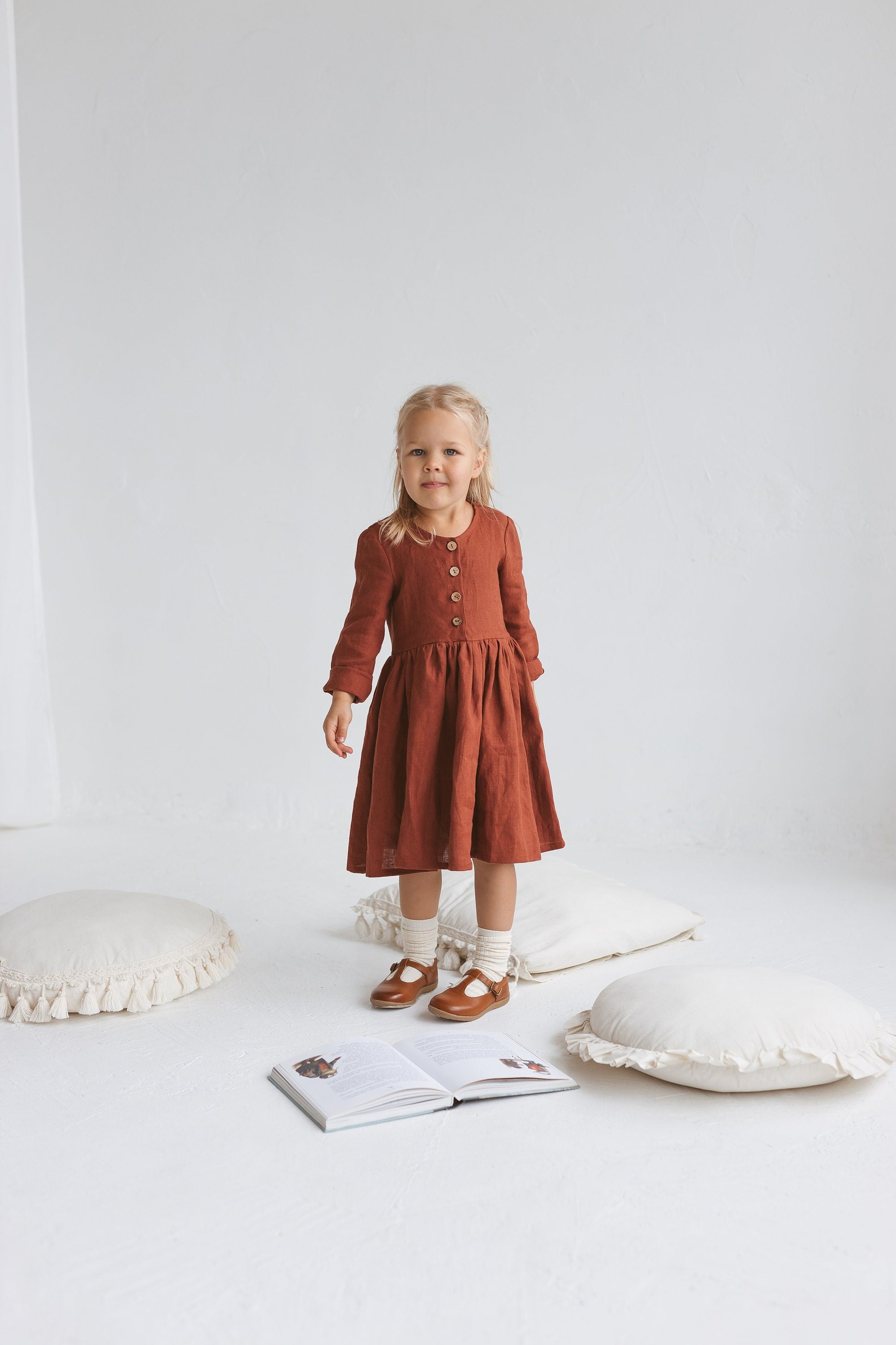 Girls Rusty Linen Dress With Buttons – Sand Snow Linen